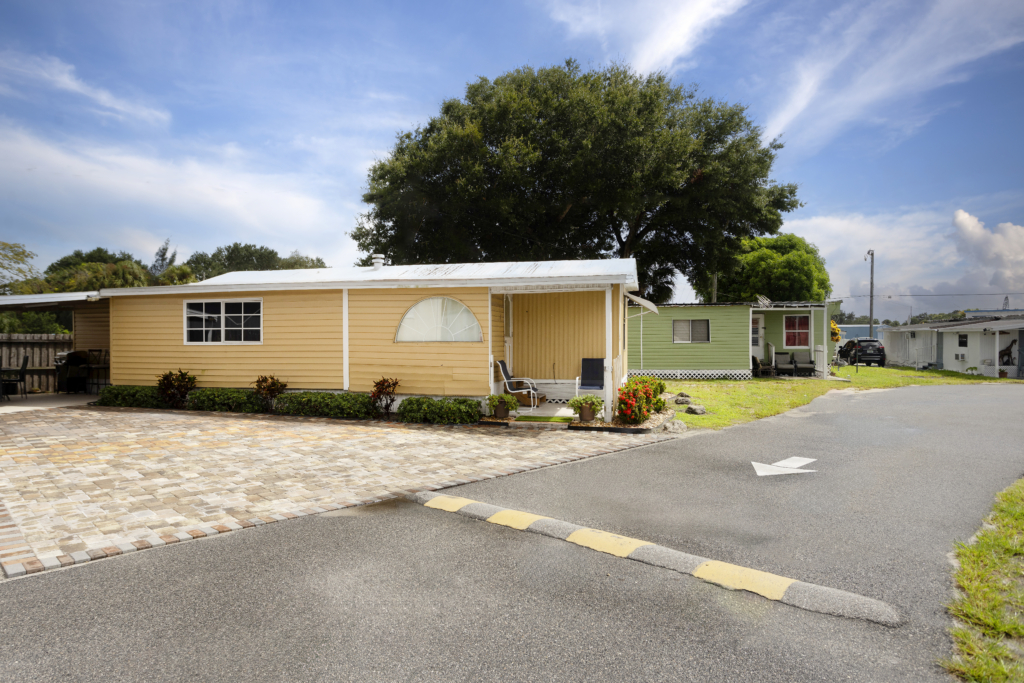 Central Mobile Home Park | Parakeet Communities