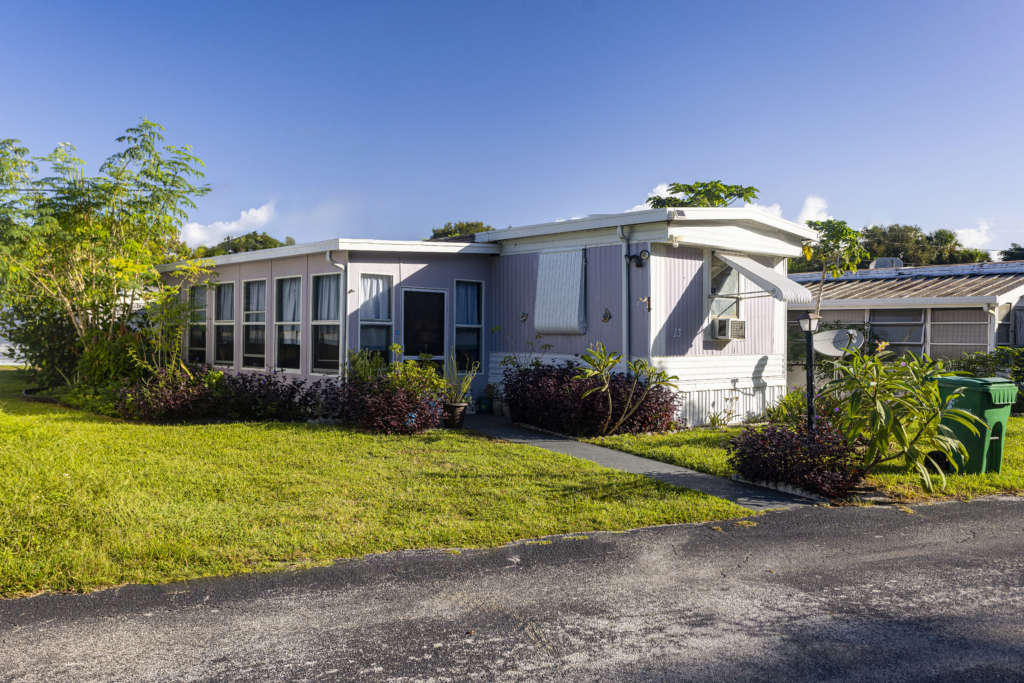 Tradewinds Mobile Home Park | Parakeet Communities